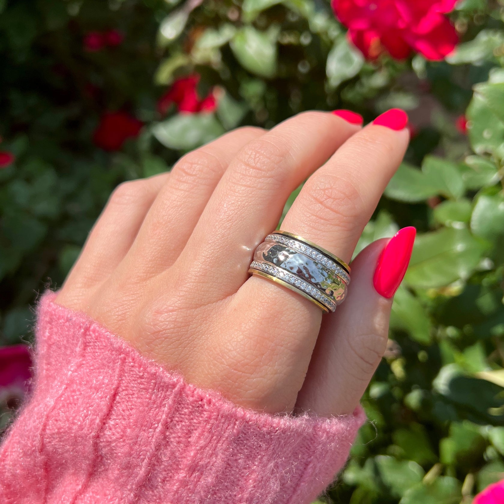 Bella Spinner Ring – Ideaure
