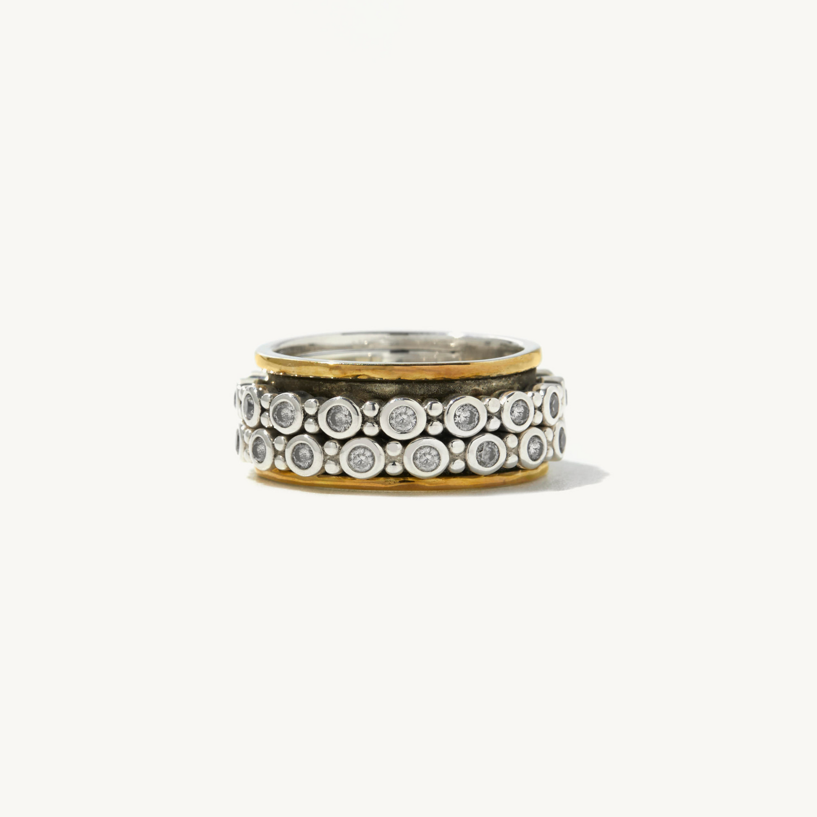 Jelia Spinner Ring – Ideaure
