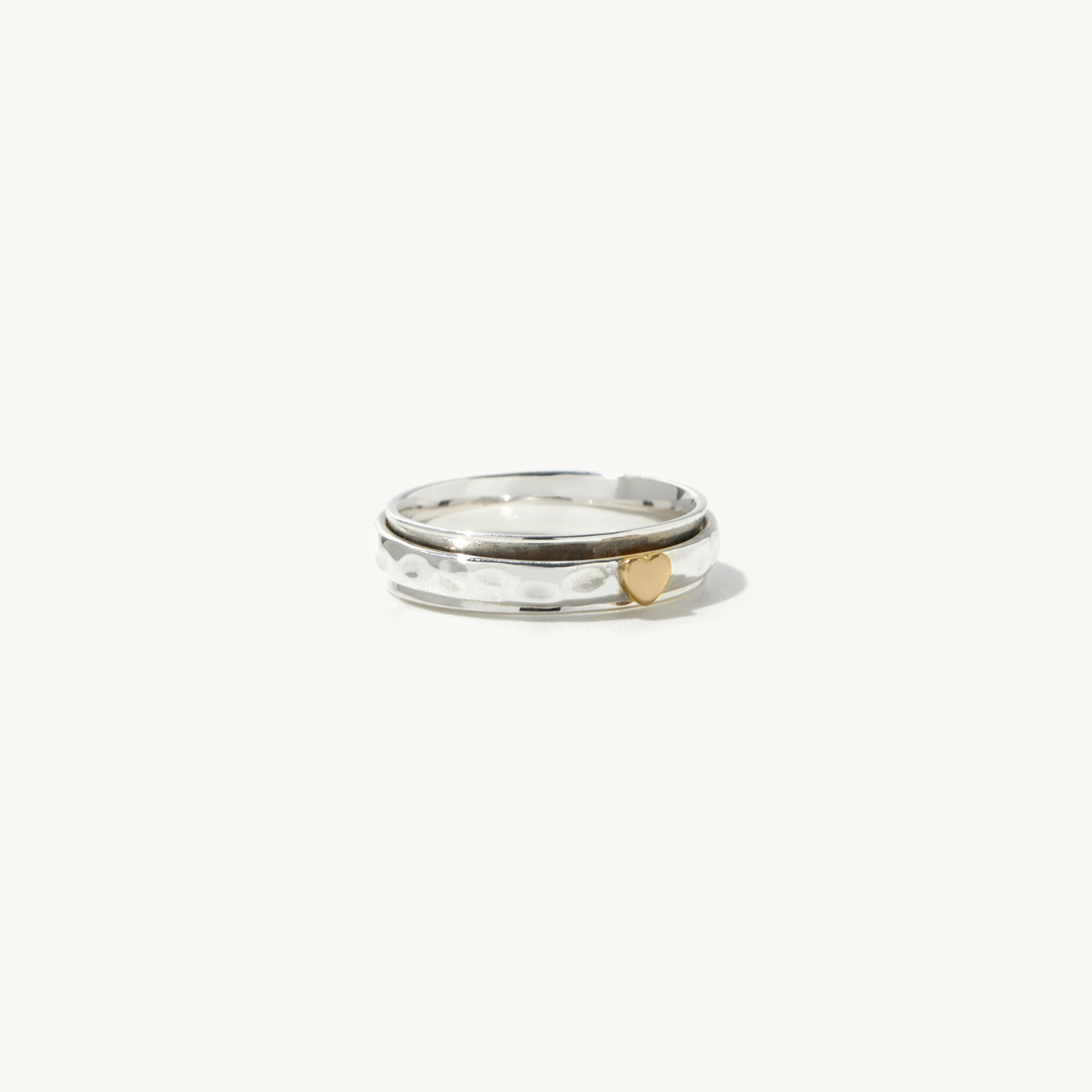 Sandria Heart Spinner Ring – Ideaure